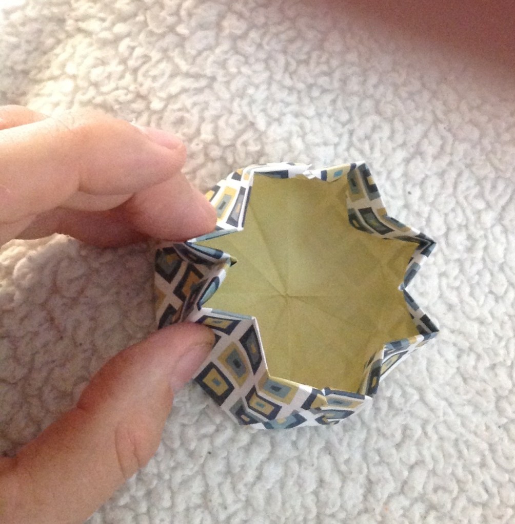 Let’s Make An Octagonal Box: – Detective Gluck