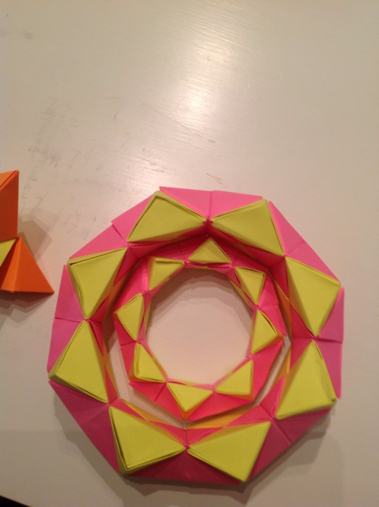 Modular Origami Constructions – Detective Gluck